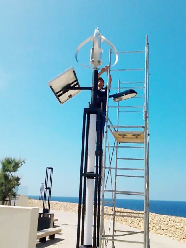 Professional Hybrid Solar And Wind Power Generation 600w Maglev Wind ...